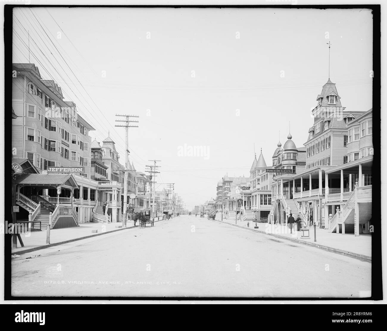 Atlantic avenue Black and White Stock Photos & Images - Alamy