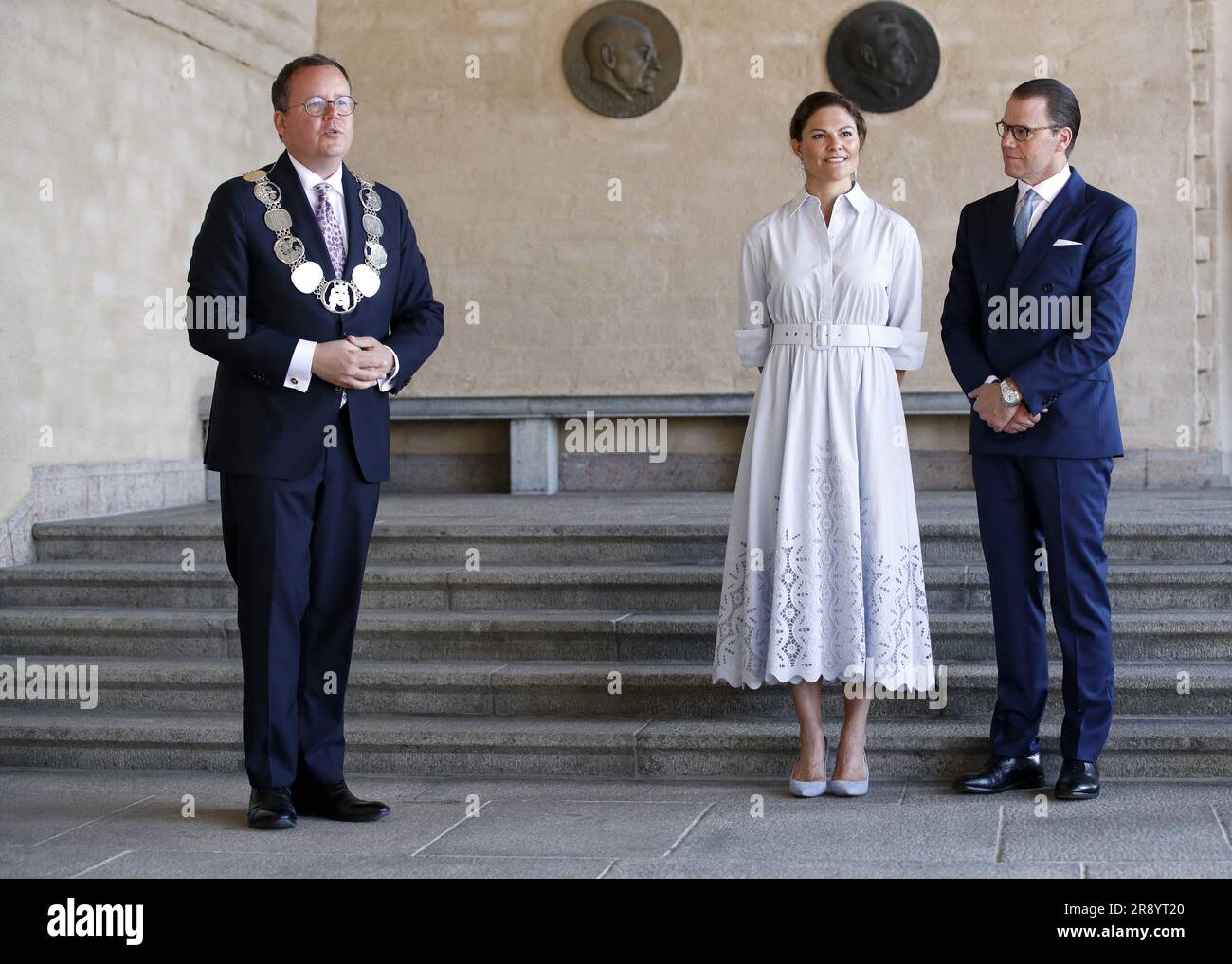 The chairman of the municipal council Olle Burell welcomes Crown ...