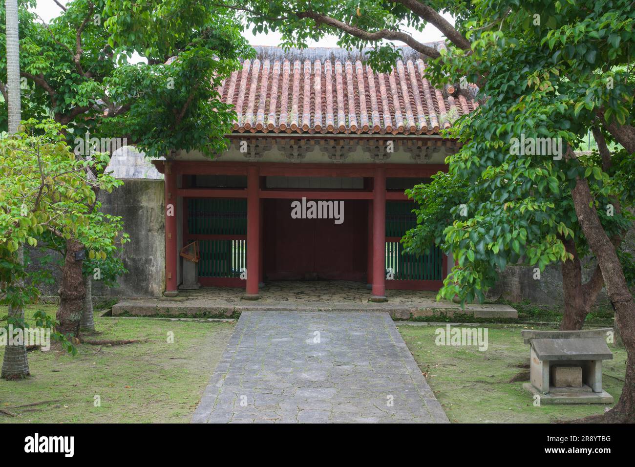 Enkakuji trace hi-res stock photography and images - Alamy