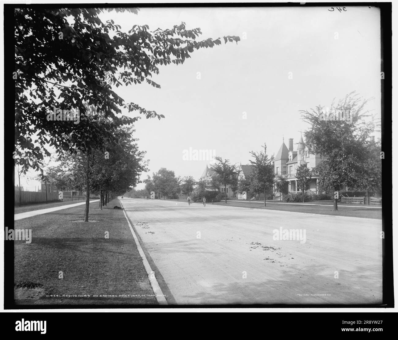 Boulevard location Black and White Stock Photos & Images - Alamy