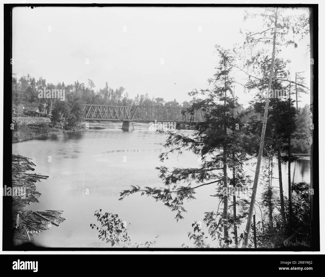 Waterfalls in michigan Black and White Stock Photos & Images - Alamy