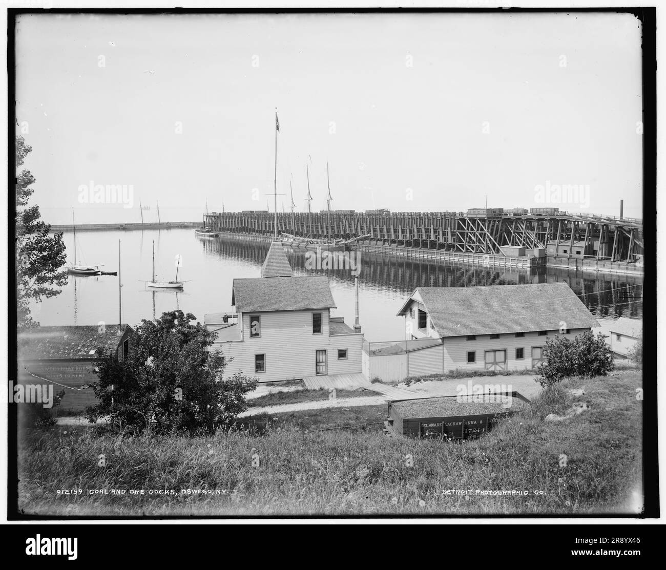Docks in Cut Out Stock Images & Pictures - Alamy