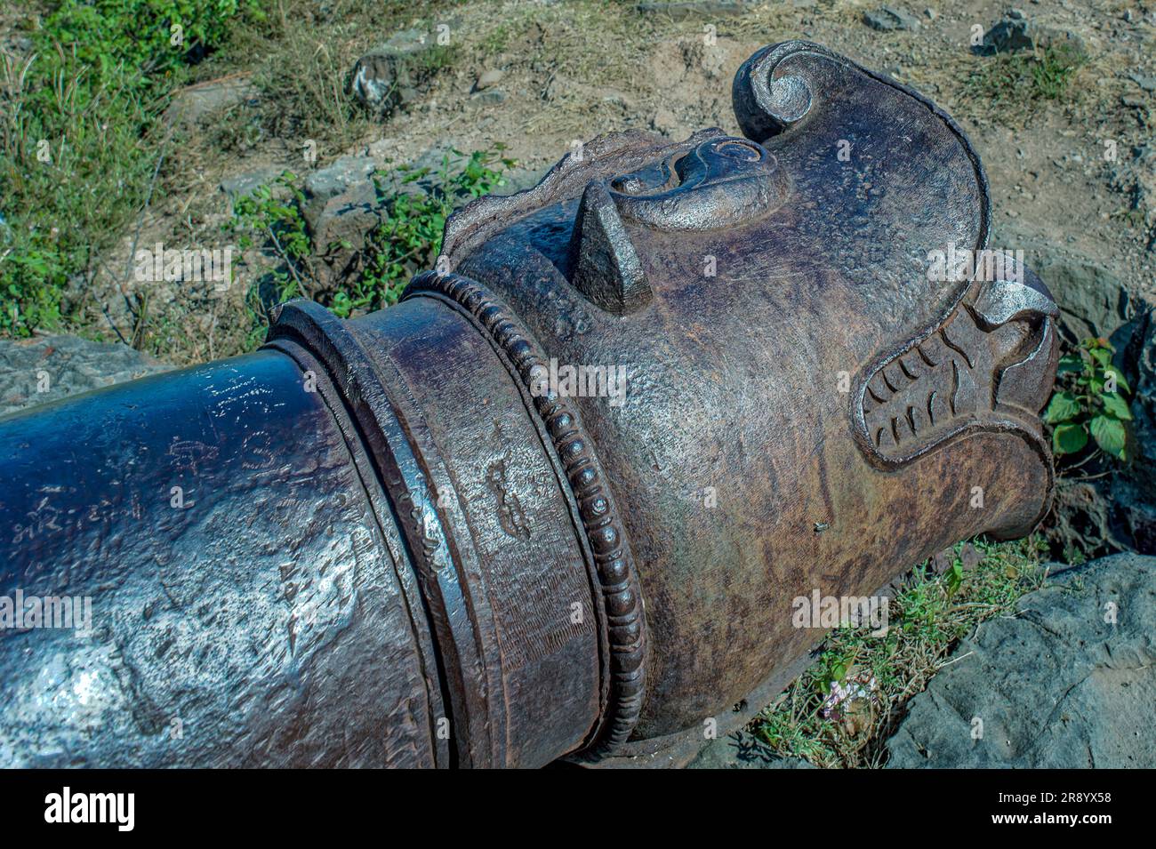 Old antique cannon india hi-res stock photography and images - Alamy