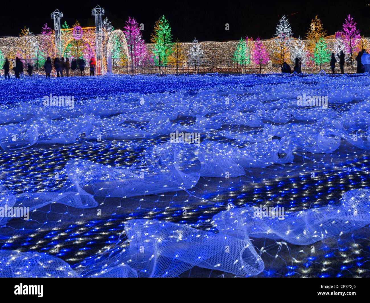 Corridor of light and the Big Blue light of Osaka Castle Super ...
