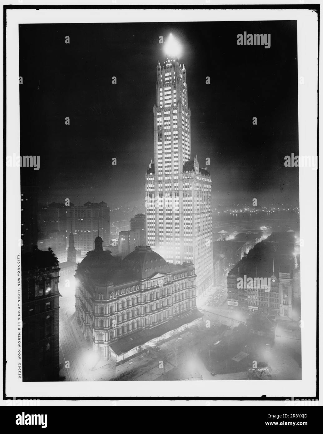 Woolworth Building at night, New York City, c.between 1910 and 1920 ...