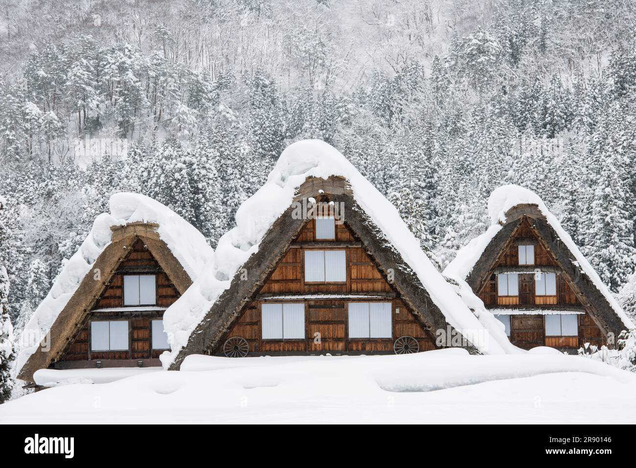 Old houses in shirakawa hi-res stock photography and images - Alamy