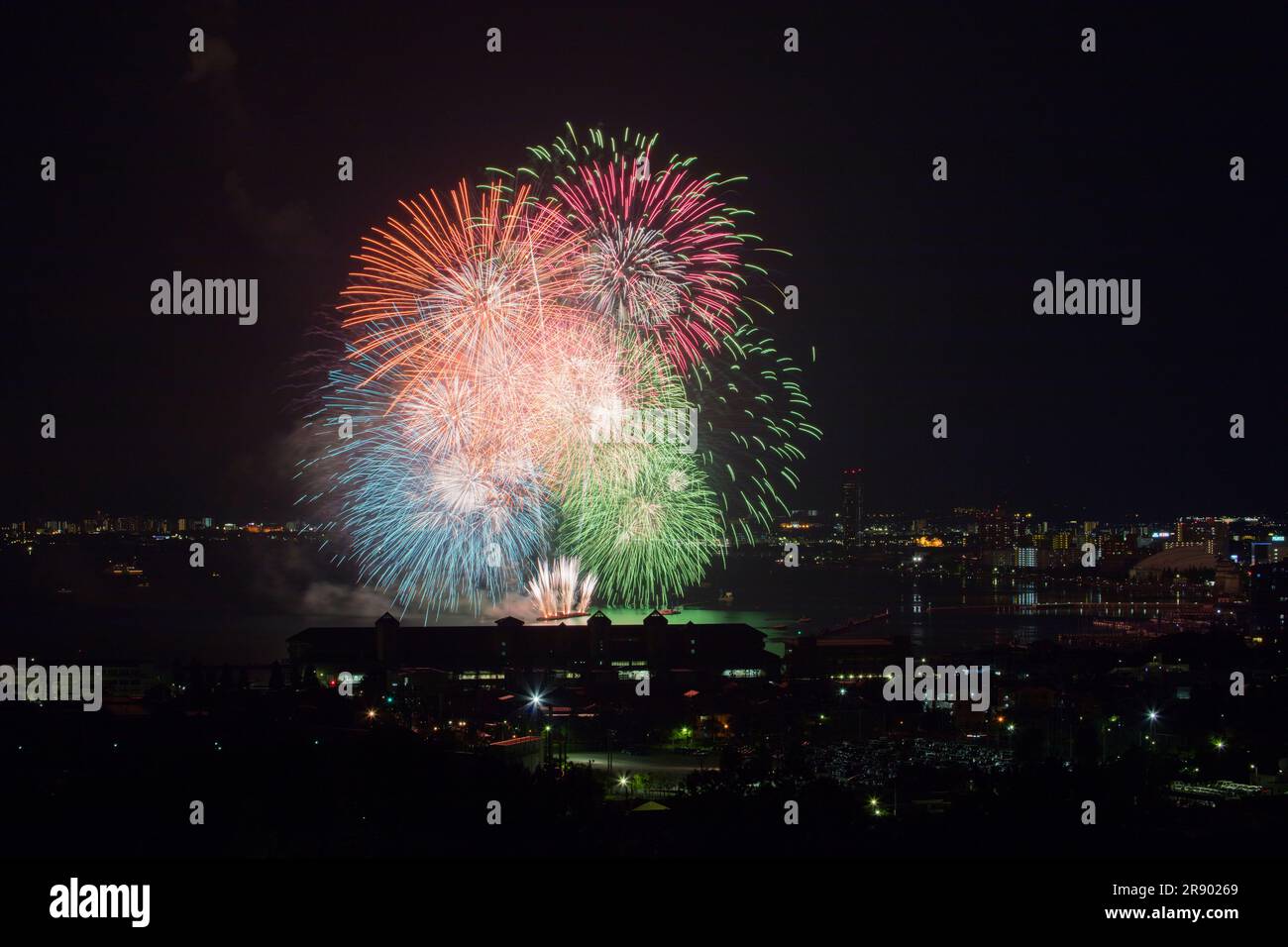Lake Biwa Grand Fireworks Festival Stock Photo - Alamy