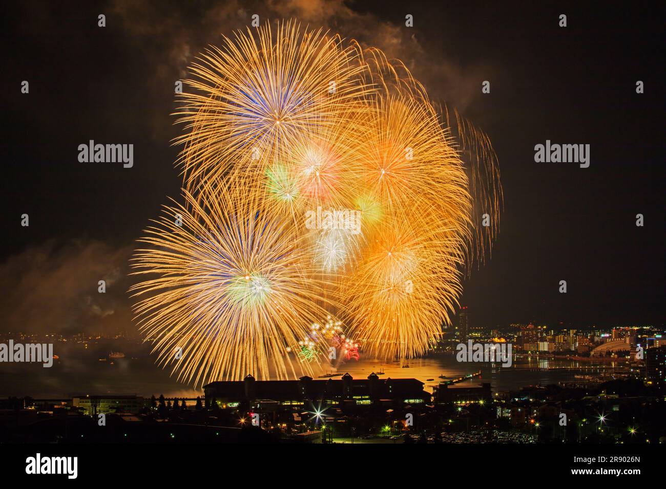 Lake Biwa Grand Fireworks Festival Stock Photo - Alamy