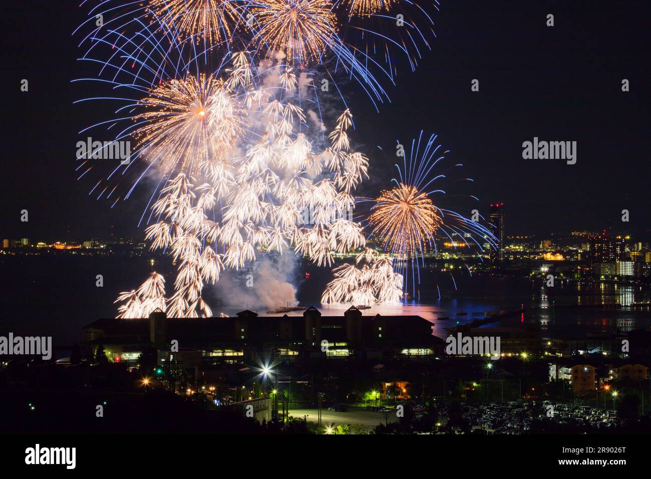 Lake Biwa Grand Fireworks Festival Stock Photo - Alamy