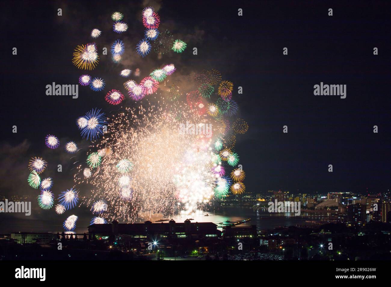 Lake Biwa Grand Fireworks Festival Stock Photo - Alamy