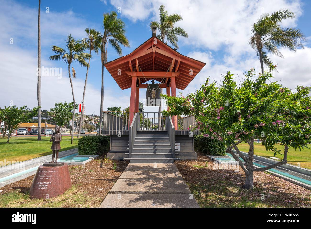 The Japanese Friendship Bell at Shelter Island Shoreline Park. San ...