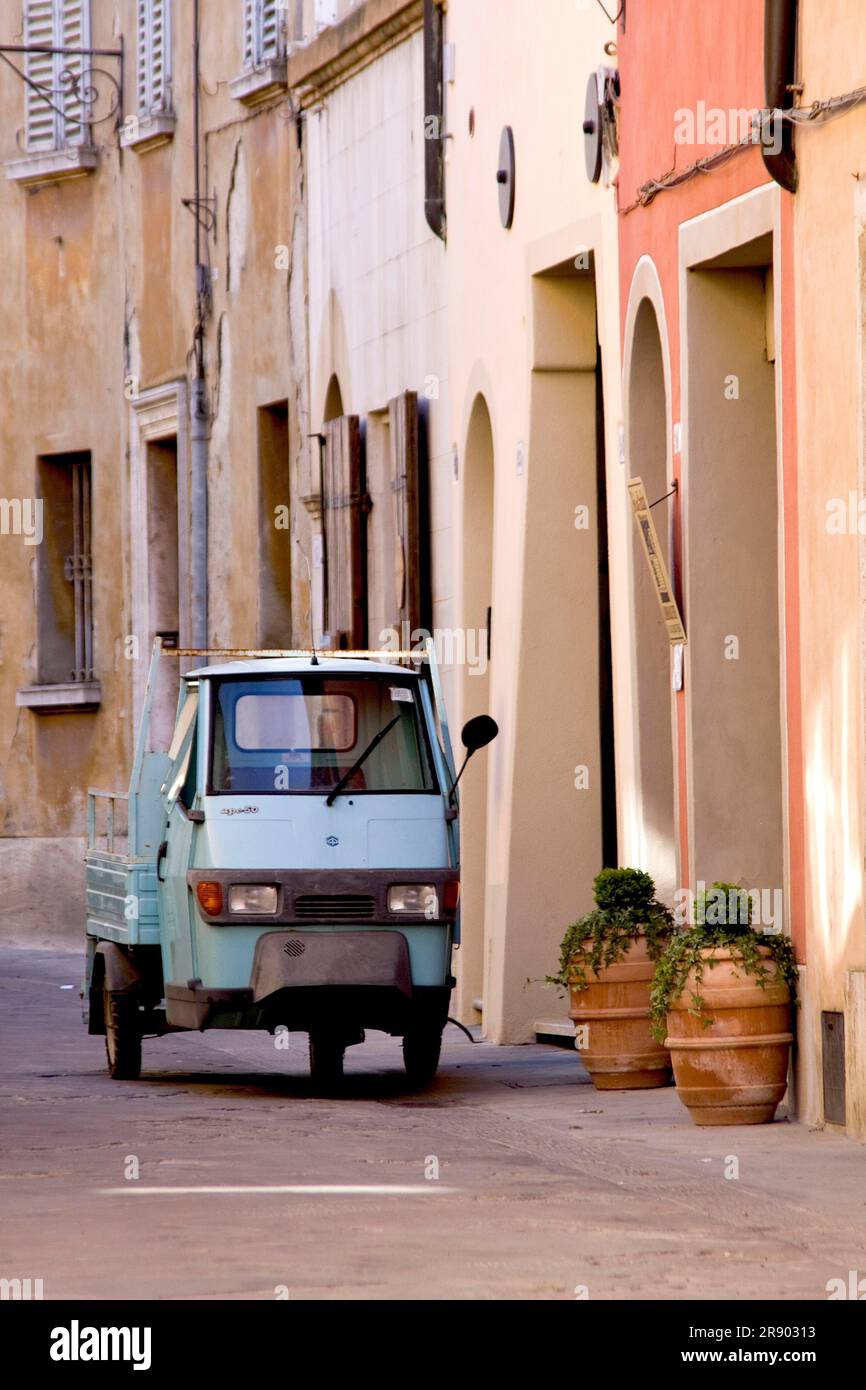 Typical italy hi-res stock photography and images - Alamy