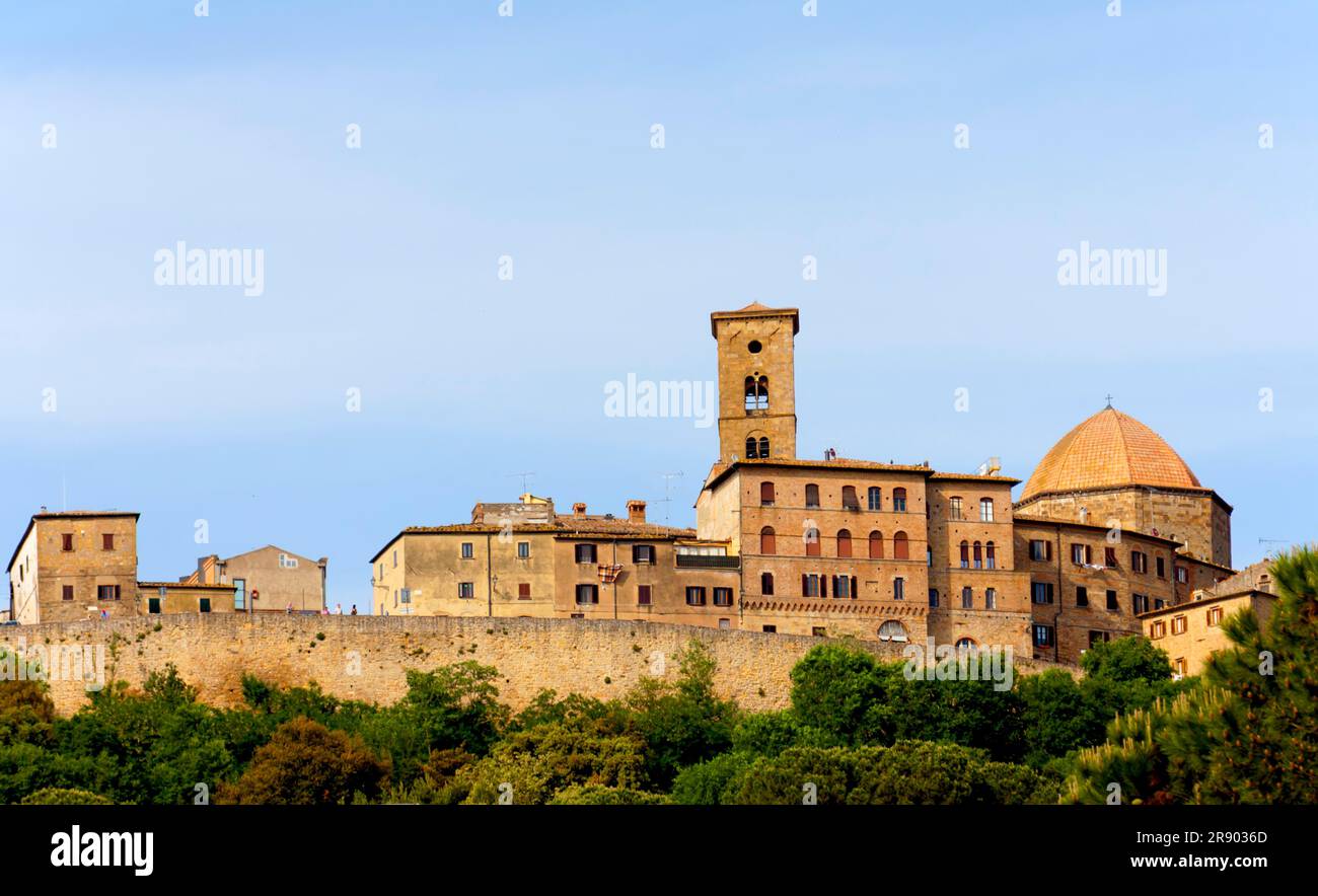 Volterra village hi-res stock photography and images - Alamy