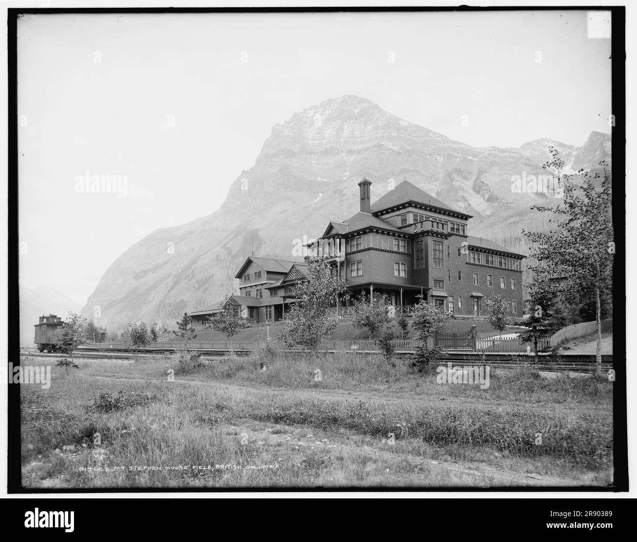 Mount stephen yoho hi-res stock photography and images - Alamy