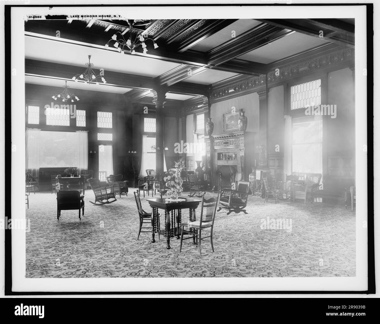 Lake house drawing Black and White Stock Photos & Images - Alamy