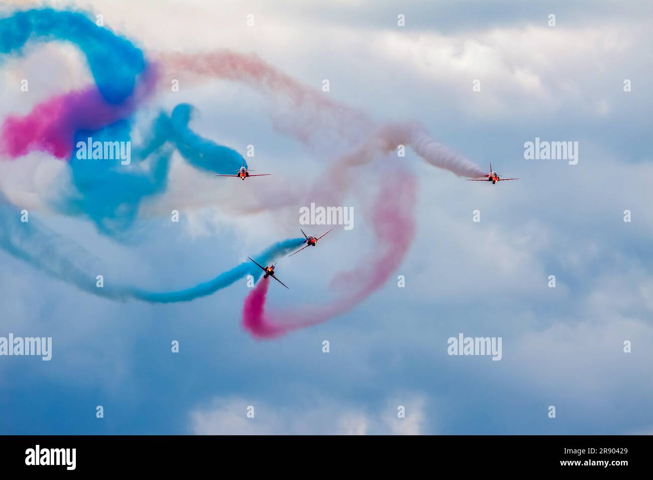 Red Arrows Aerial Display at Biggin Hill Airshow Stock Photo - Alamy