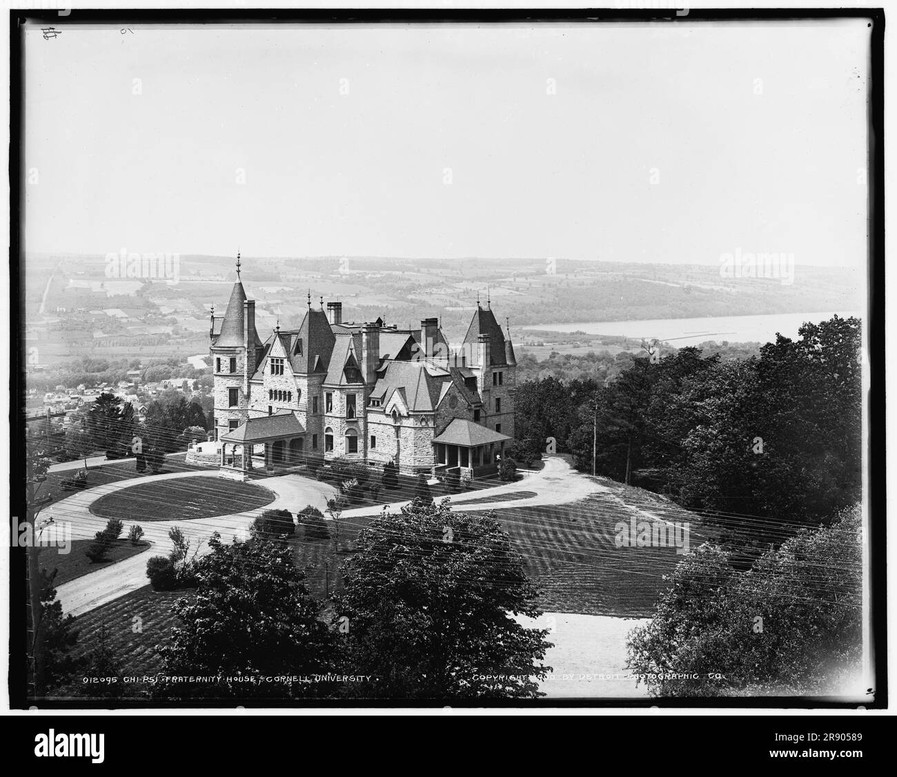 University campus grounds Cut Out Stock Images & Pictures - Alamy