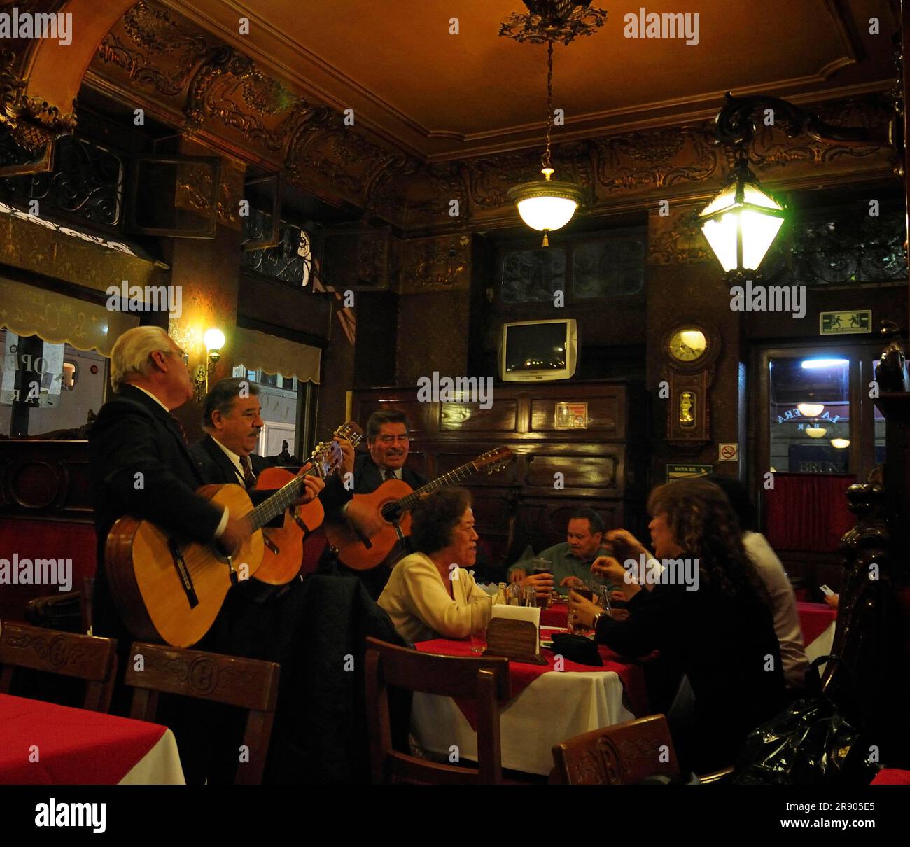 Mariachi musician, in Bar La Opera, Mexico City, Mexico Stock Photo - Alamy