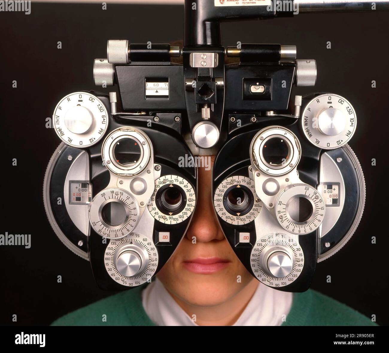 Optician, eye test, ophthalmology Stock Photo - Alamy
