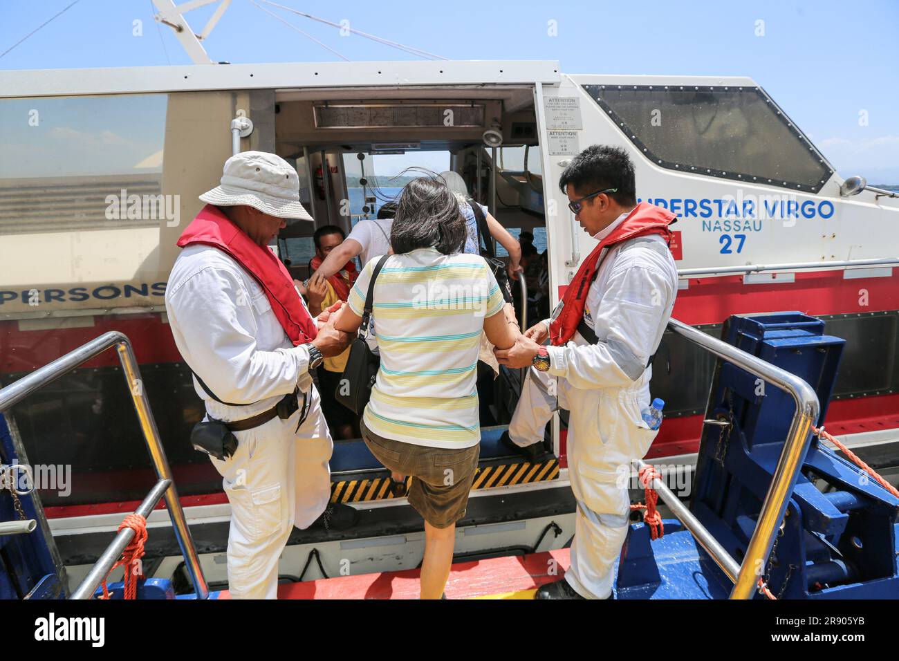 Boarding tender transfer hi-res stock photography and images - Alamy