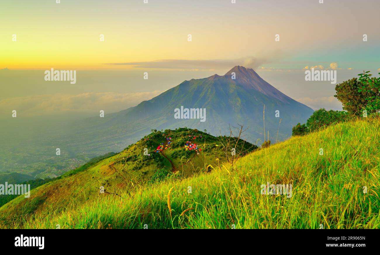 4k volcano hi-res stock photography and images - Alamy