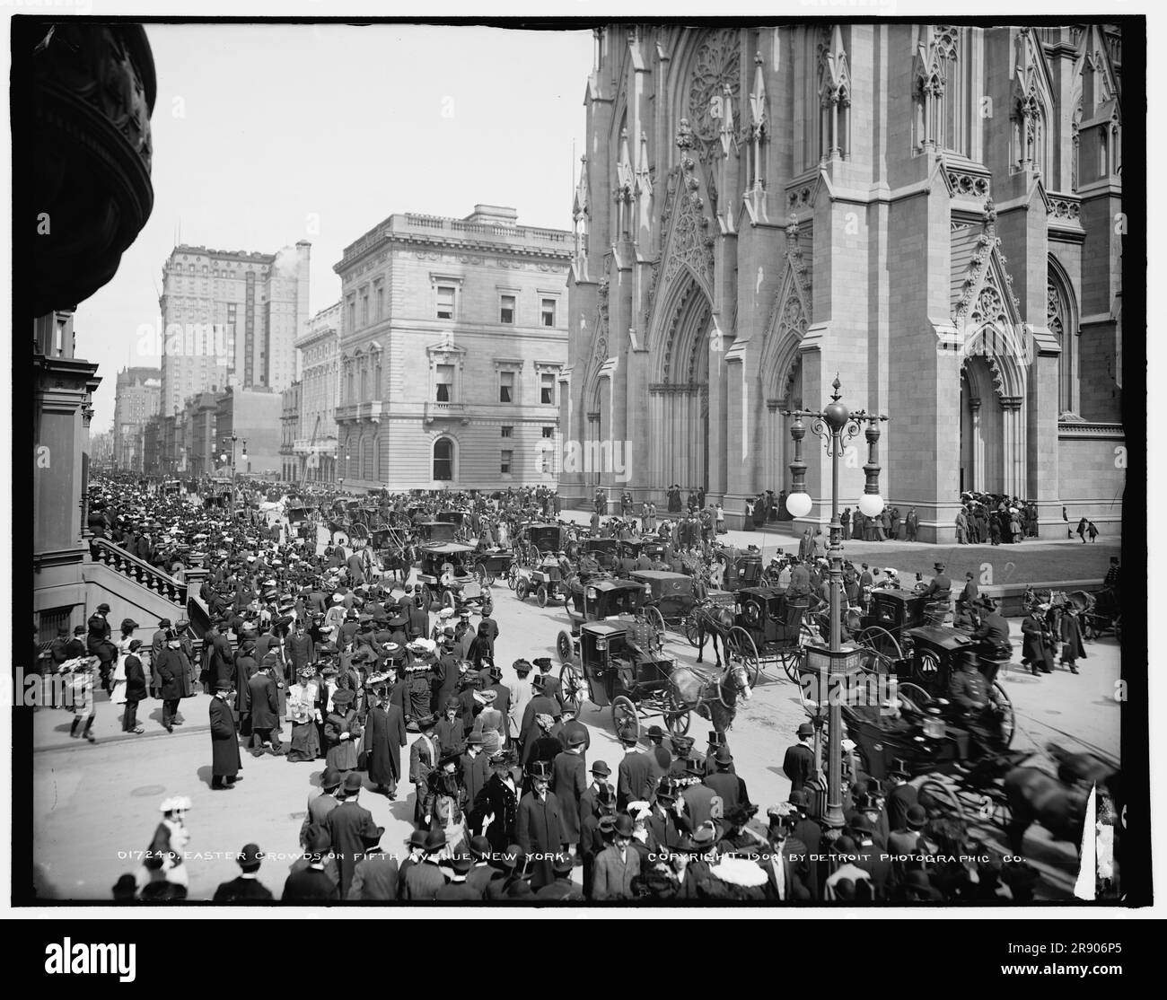 New york street people crowds Black and White Stock Photos & Images - Alamy