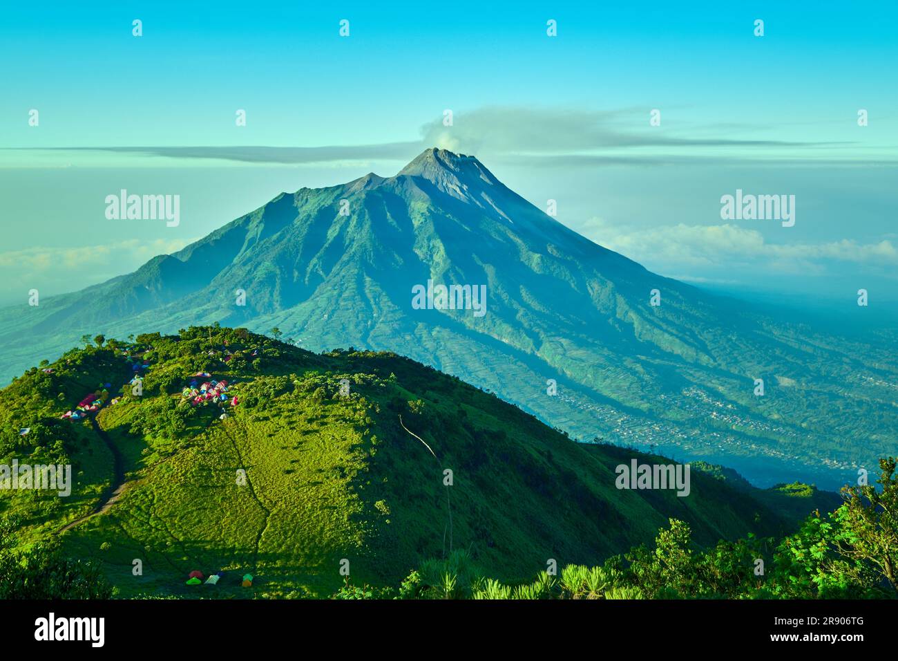 4k volcano hi-res stock photography and images - Alamy