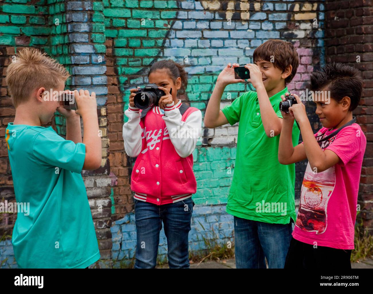 Netherlands, primary school children have a photo course and photograph ...