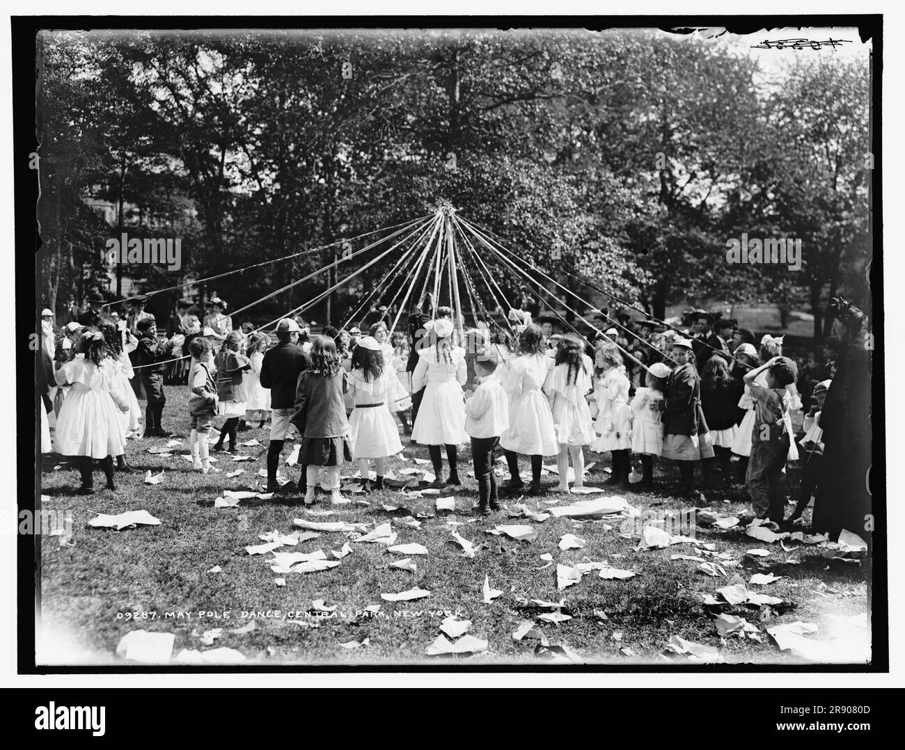 Maypole dance, Central Park, New York, c1905 Stock Photo - Alamy