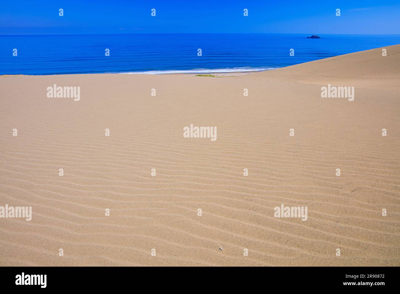 Tottori Sand Dunes Stock Photo - Alamy