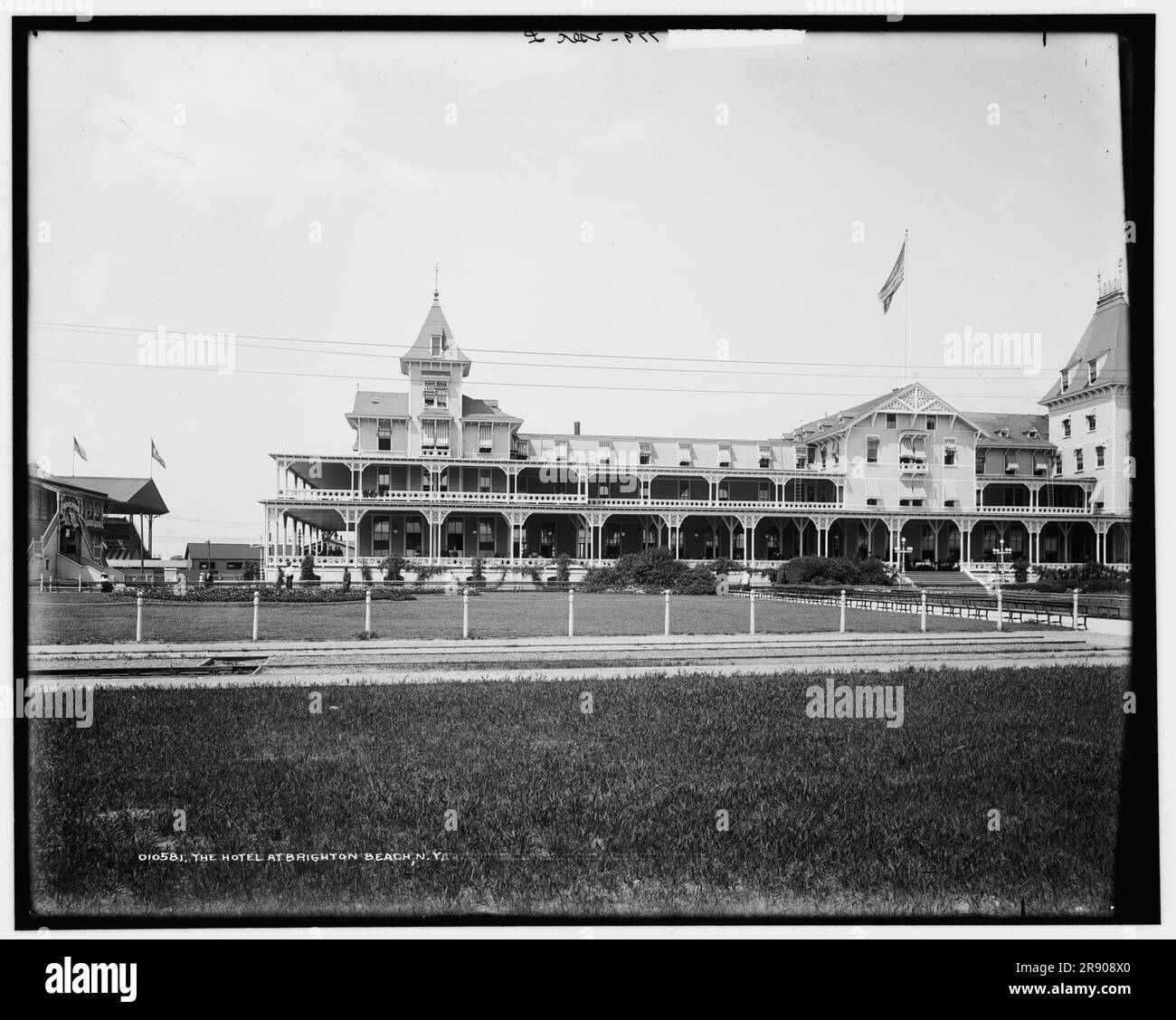 Hotel brooklyn Black and White Stock Photos & Images - Alamy