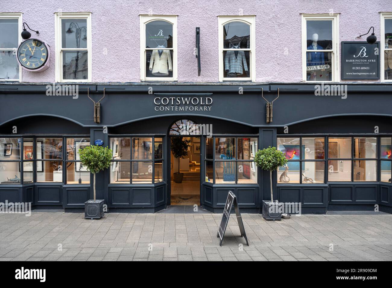 Contemporary regional art gallery in the old town of Cirencester ...