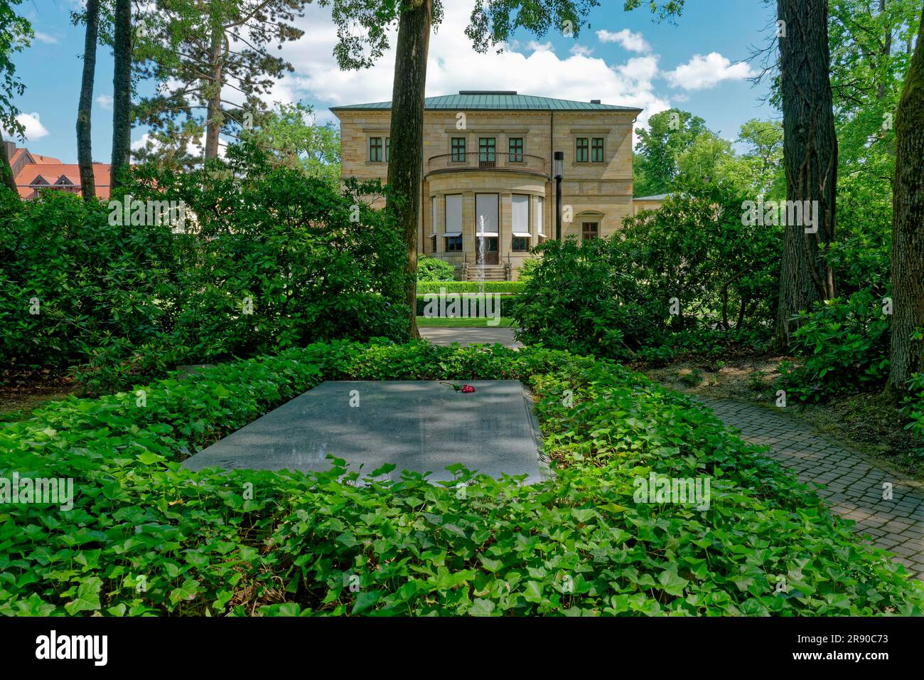 Tomb of Richard Wagner, Haus Wahnfried, former home of Richard Wagner ...