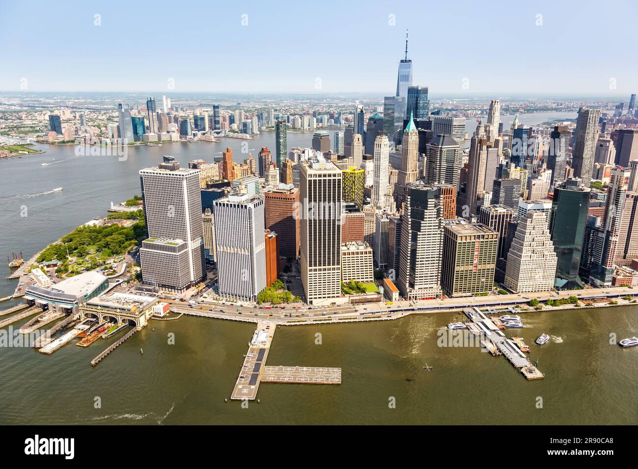New York, USA - 11. Mai 2023: New York City Skyline Von Manhattan Mit ...