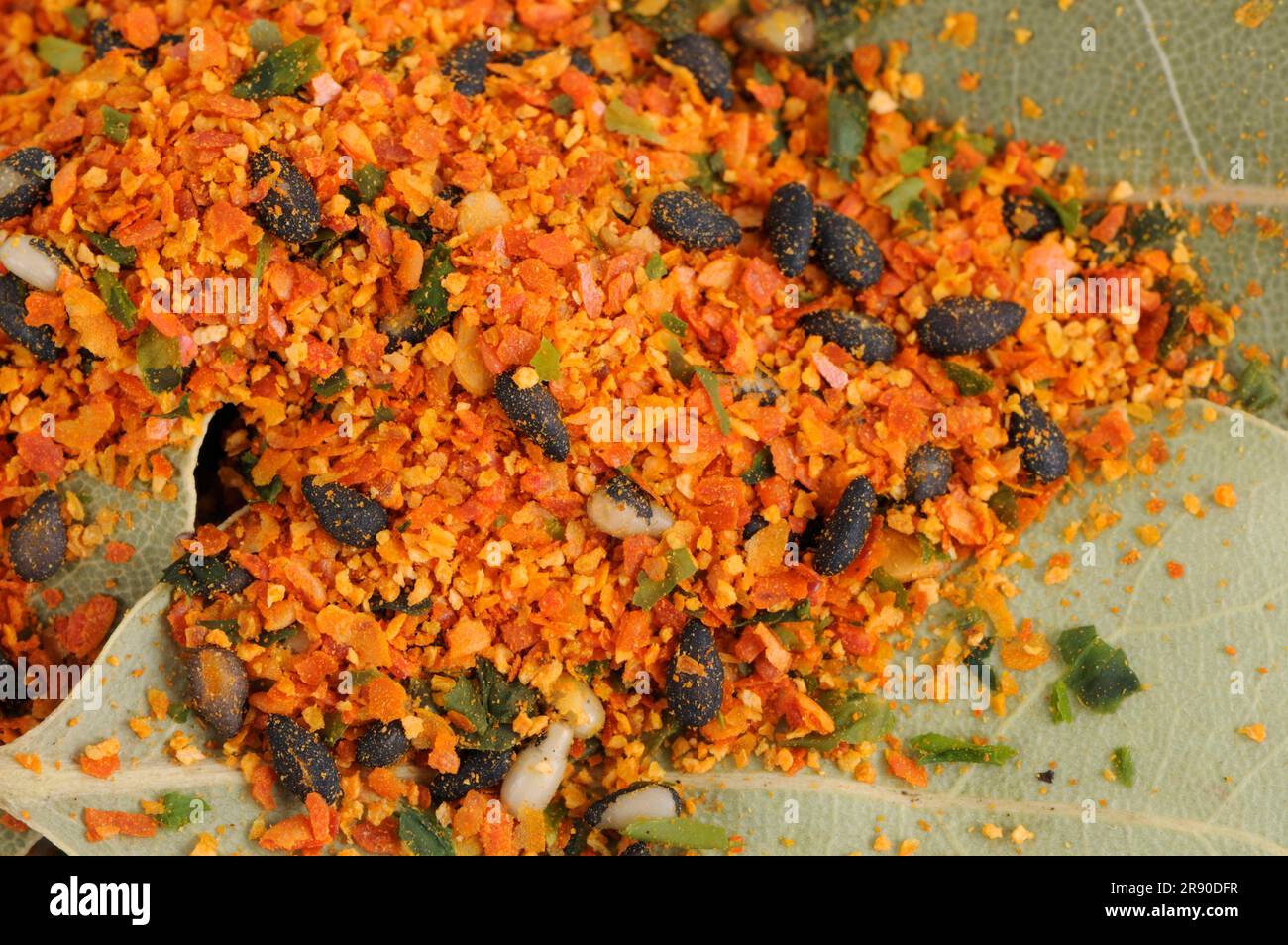Shimichi Togarashi, ingredients chili, orange peel, sesame, seaweed ...