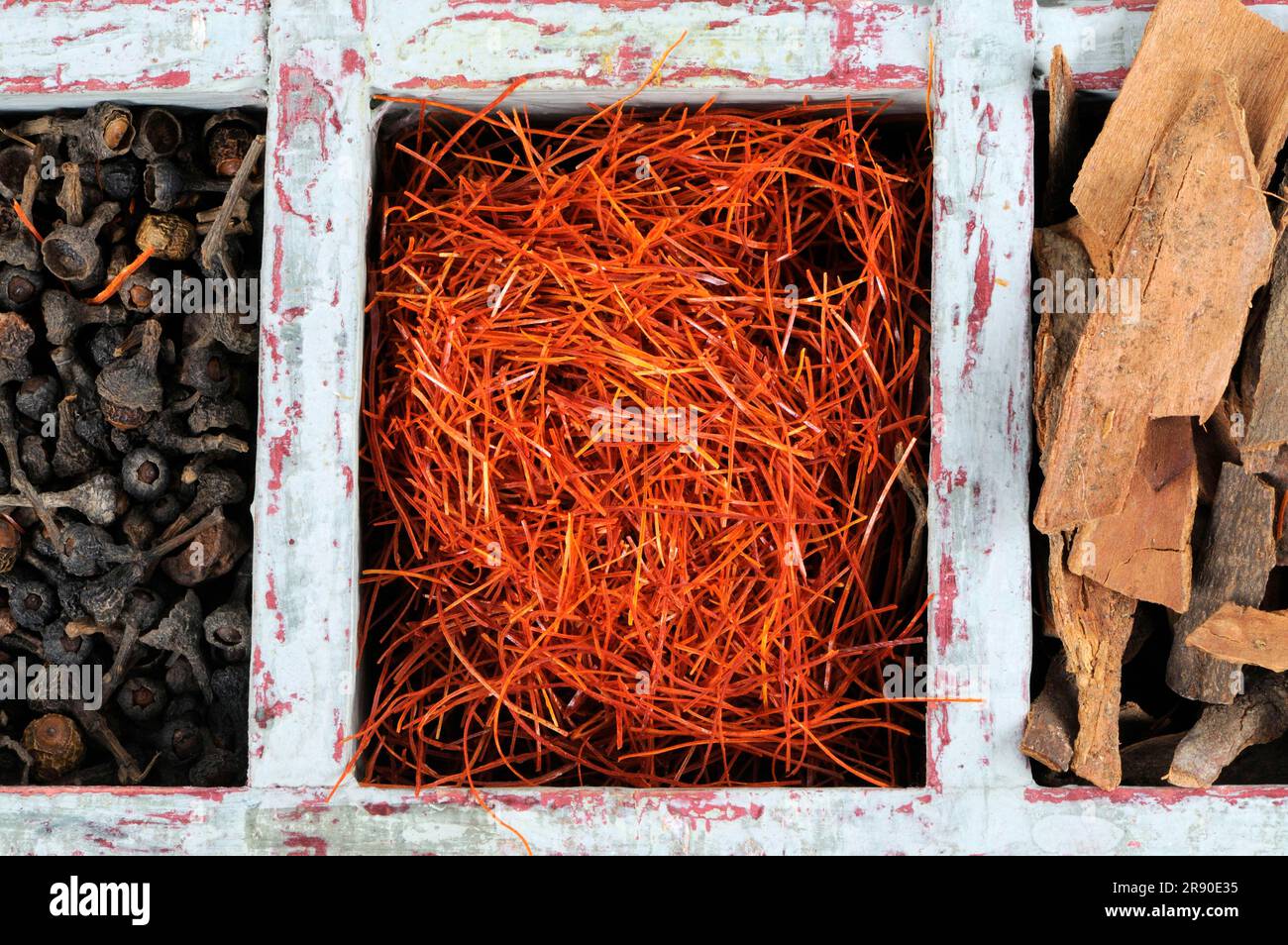 Chilli strings hi-res stock photography and images - Alamy
