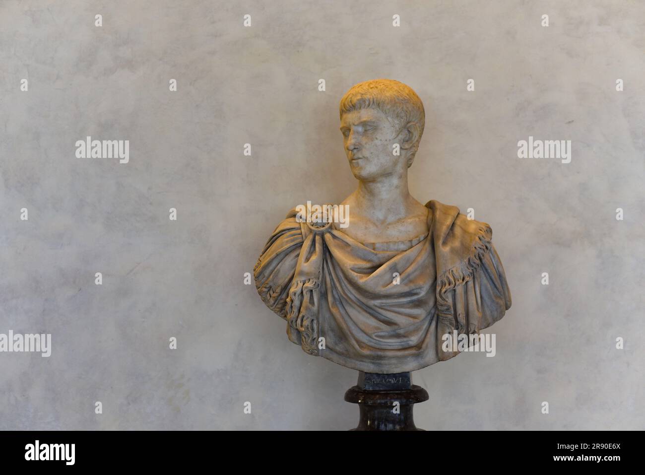 Florence, Italy - 20 Nov, 2022: Bust of Roman Emperor Caligula, Uffizi ...