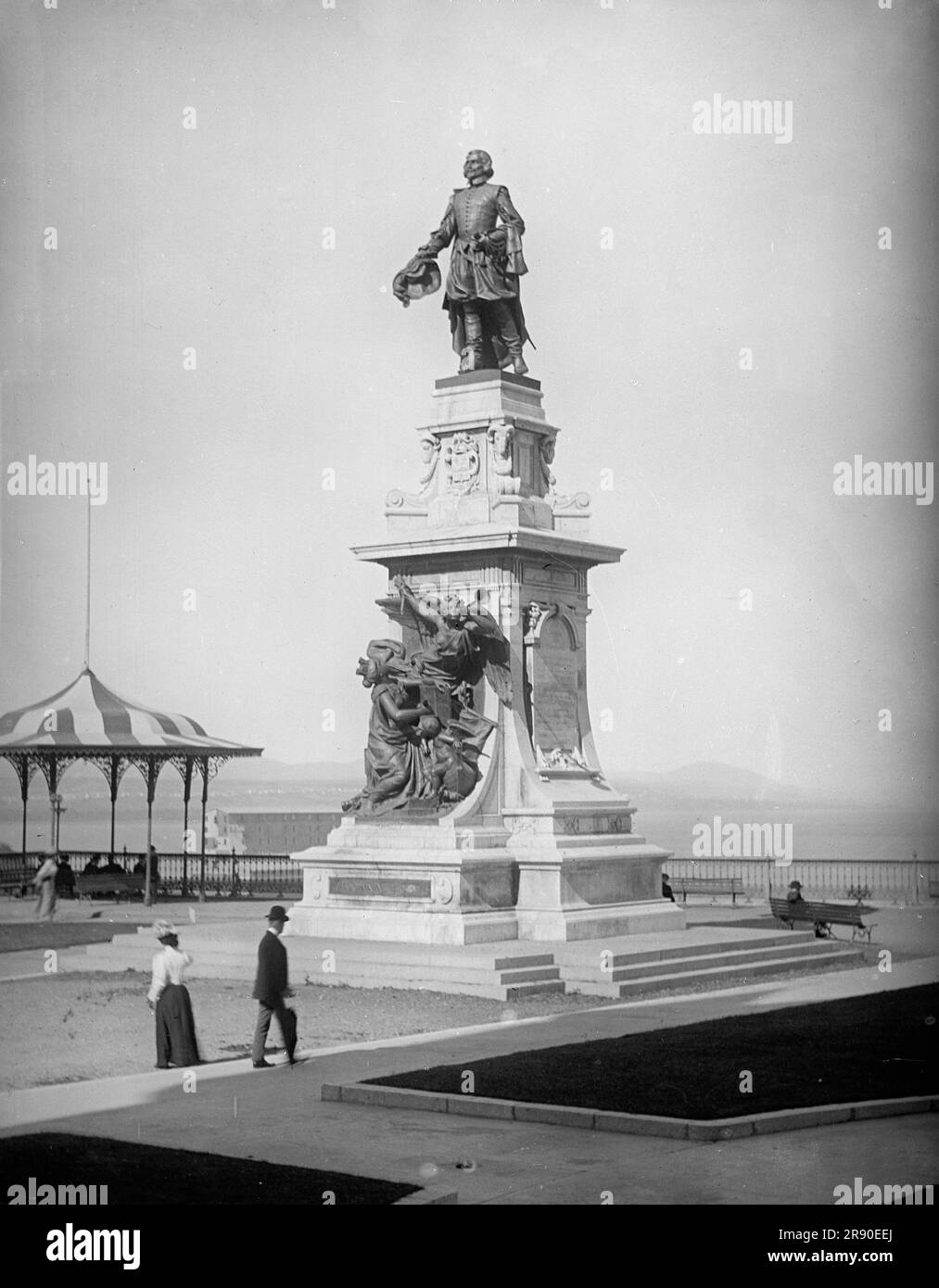 Champlain's statue, Quebec, between 1910 and 1920 Stock Photo - Alamy