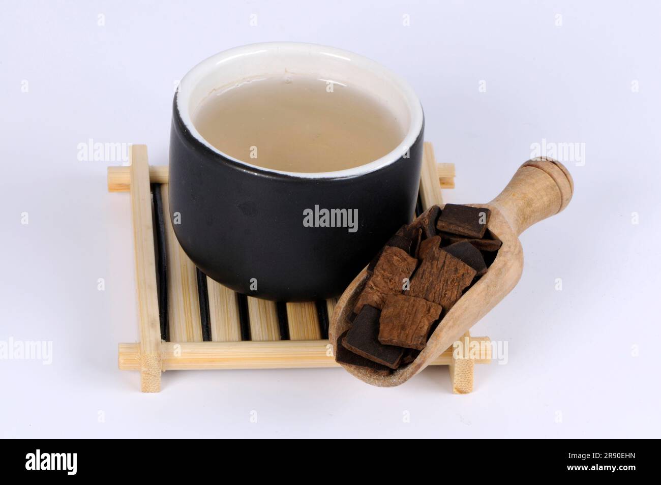 Chinese gutta-percha bark, cup of gutta-percha bark tea (Eucommiae ...