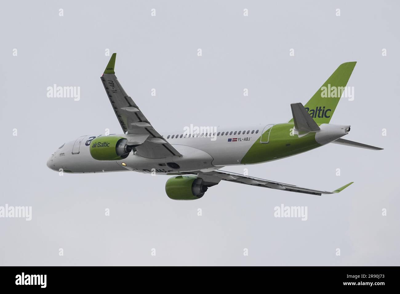 ISTANBUL, TURKIYE - OCTOBER 08, 2022: Air Baltic Airbus A220-371 (55165 ...