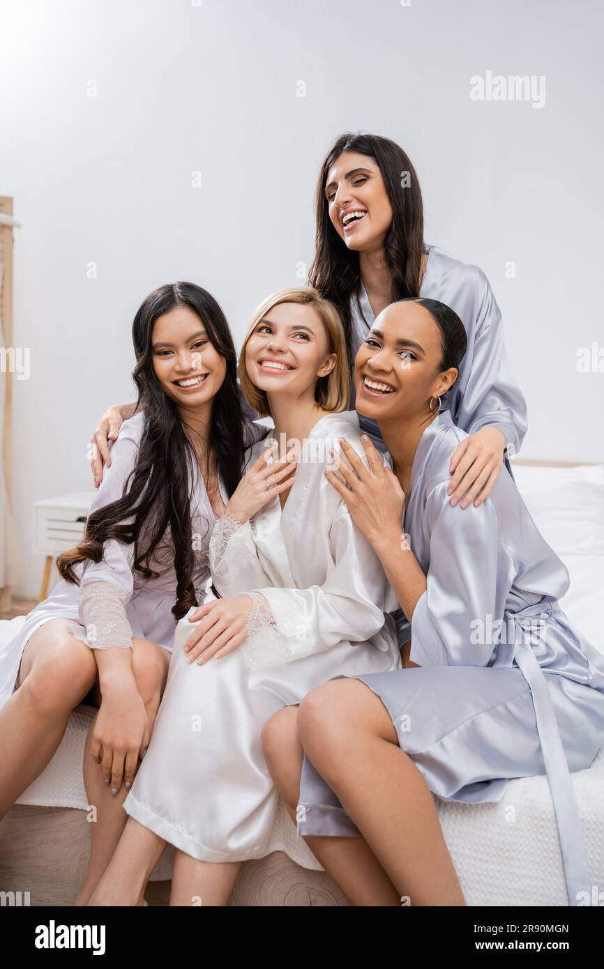 Girls shower together hi-res stock photography and images - Alamy