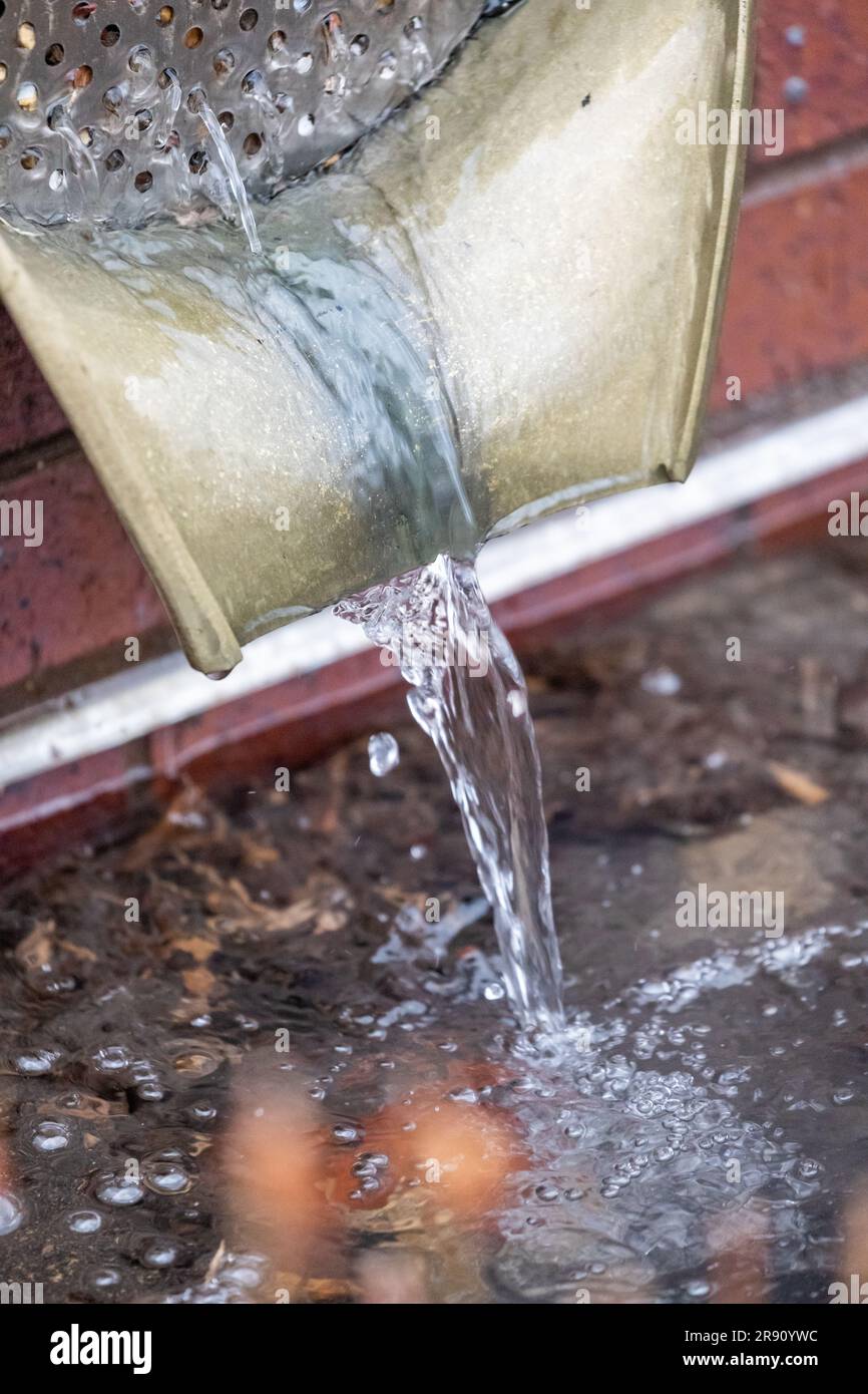 Nozzle downspout hi-res stock photography and images - Alamy