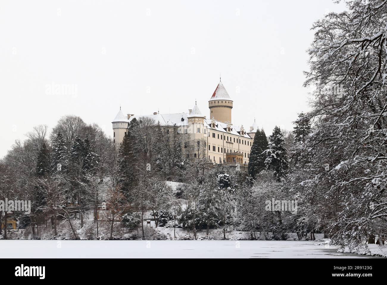 Light castle in winter hi-res stock photography and images - Alamy