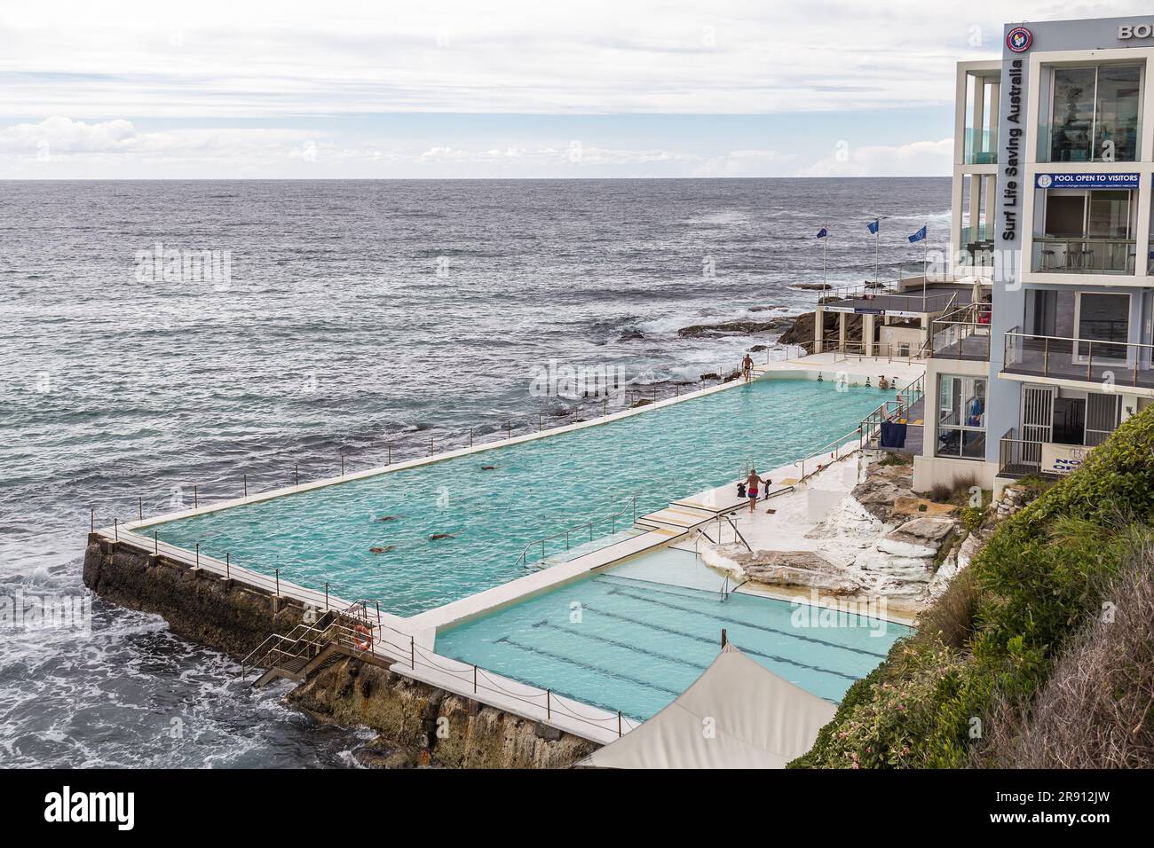 The Bondi Icebergs swimming pool at Bondi Beach, Sydney Australia Stock Photo - Alamy