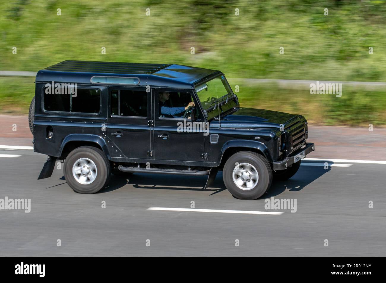 2007 Land Rover Defender 110 Xs Sw Lwb Tdci Black LCV Station Wagon ...