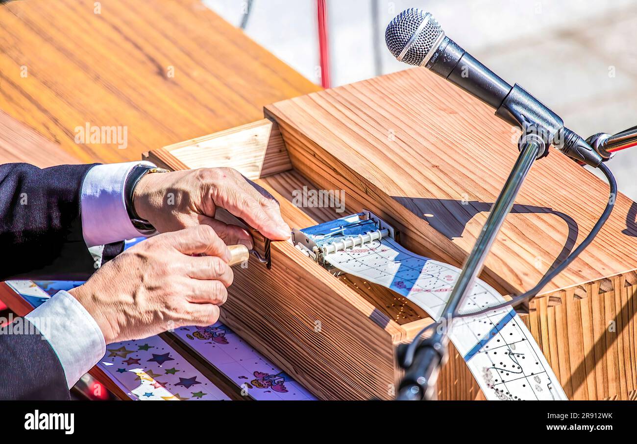 Japanese musical roll Stock Photo - Alamy