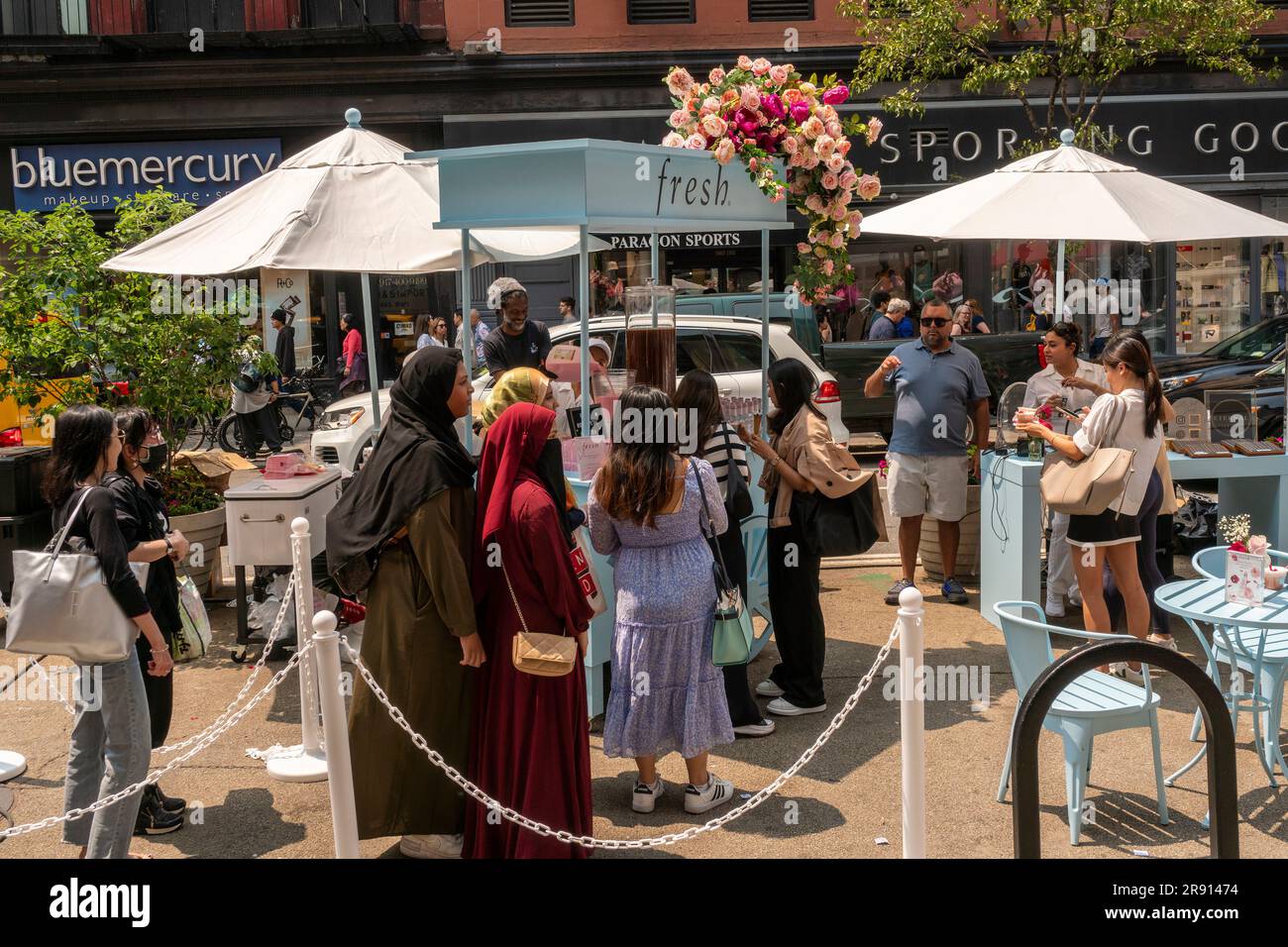 People line up for samples, instagrammable photo-ops and free drinks at ...