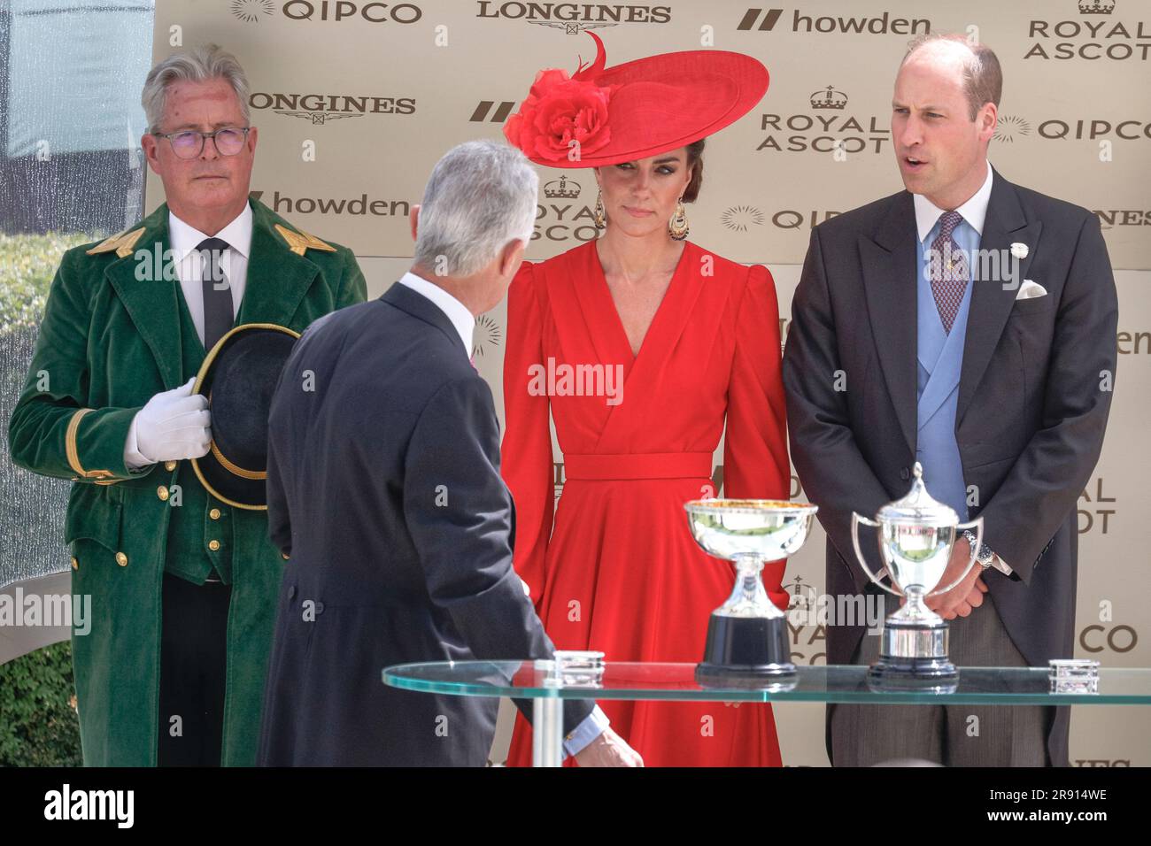 Ascot parade cup hi-res stock photography and images - Alamy