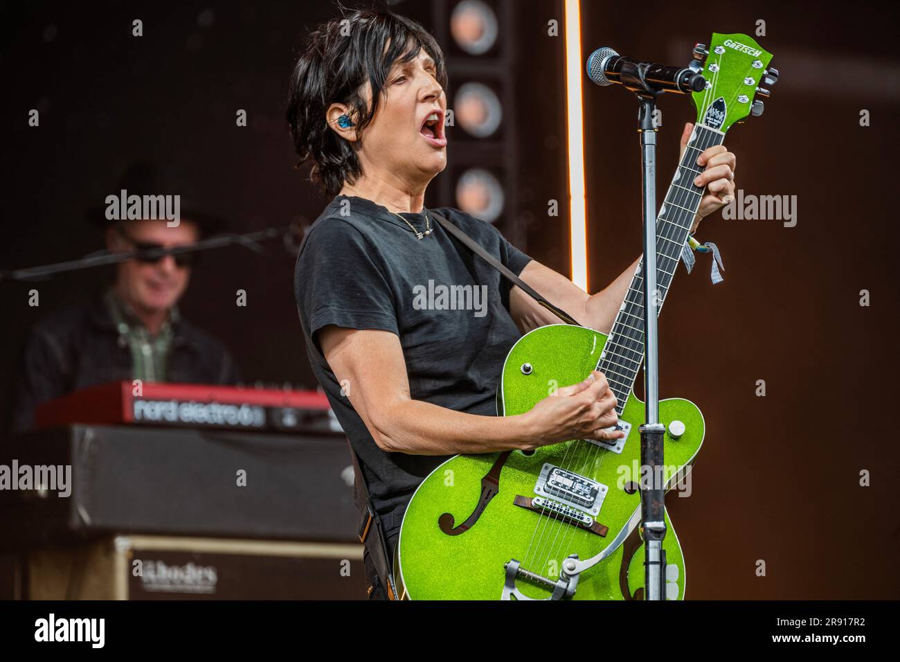Glastonbury, UK. 23rd June, 2023. Texas and lead singer Sharleen ...