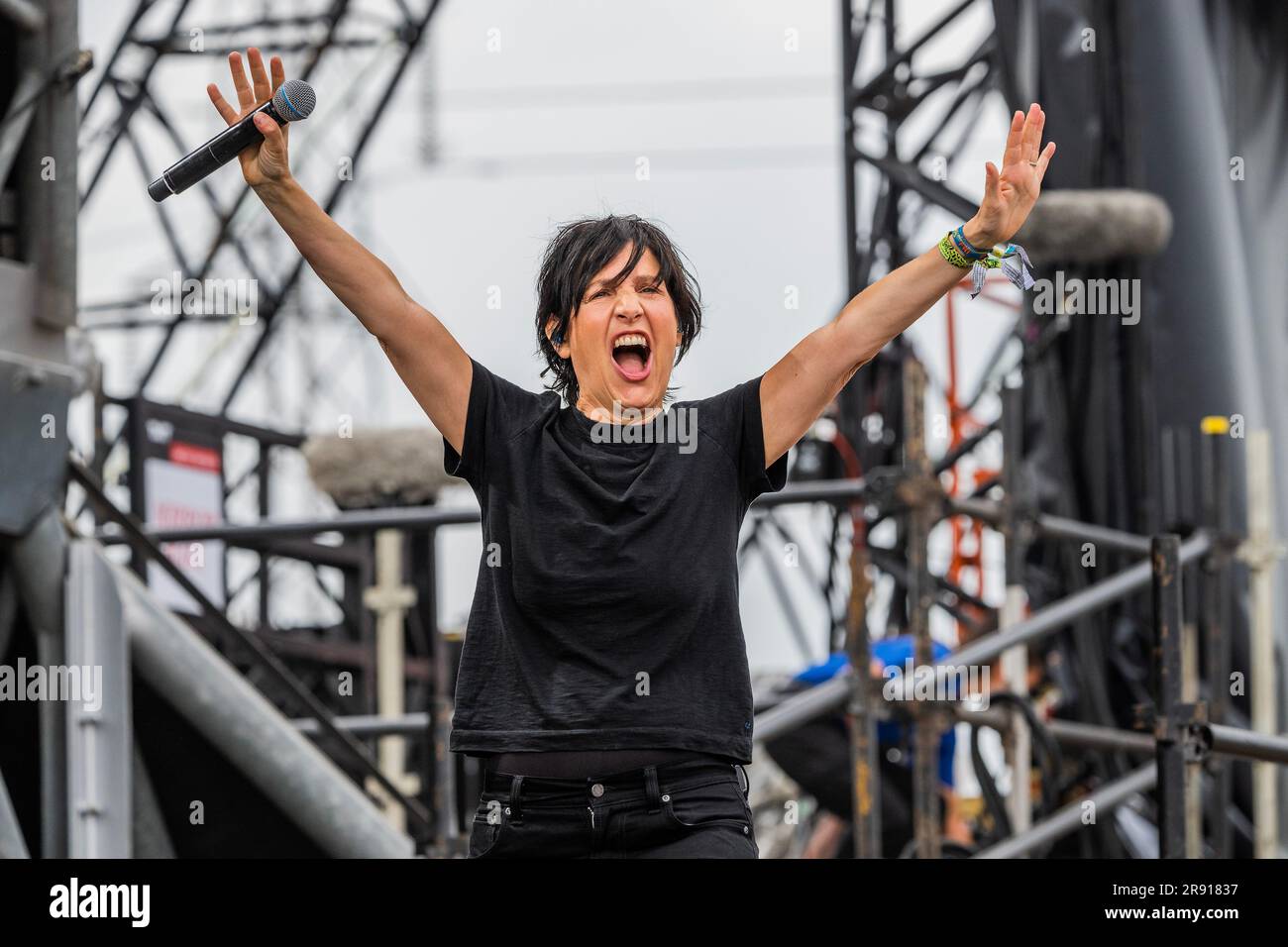 Glastonbury, UK. 23rd June, 2023. Texas and lead singer Sharleen ...
